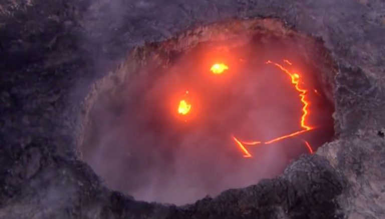 The Big Island Smiling Volcano - 3 Incredible Facts | Big Island Guide