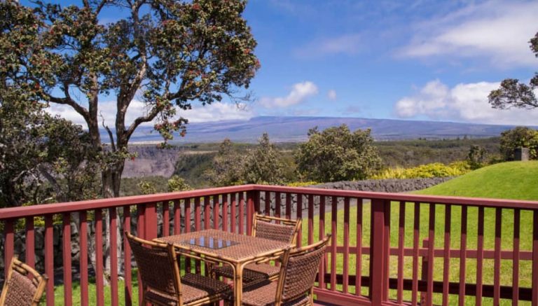 Volcano House | Big Island Guide