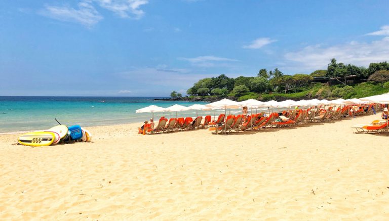 Visit Kaunaoa Beach (Mauna Kea Beach) | Big Island Guide